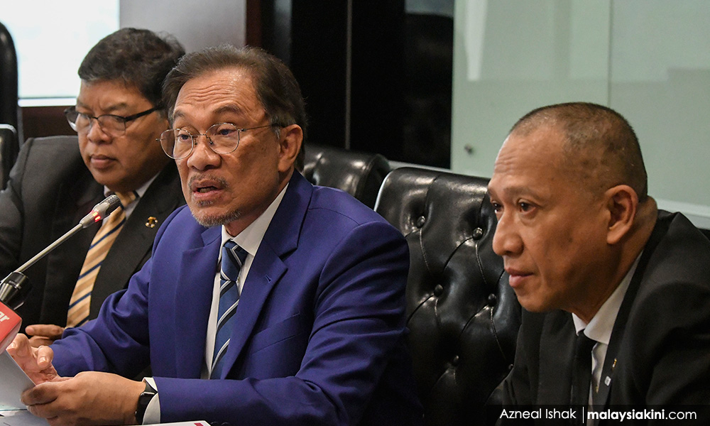 Nazri: Umno tak lagi perlukan Anwar