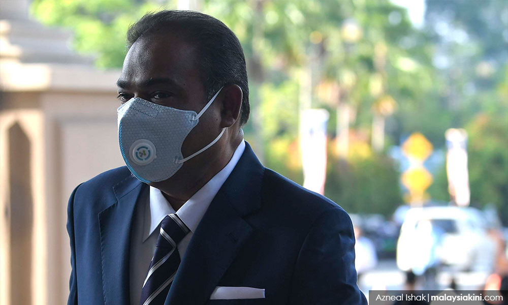 Abdul Azeez mohon batal 12 tuduhan rasuah, pengubahan wang haram