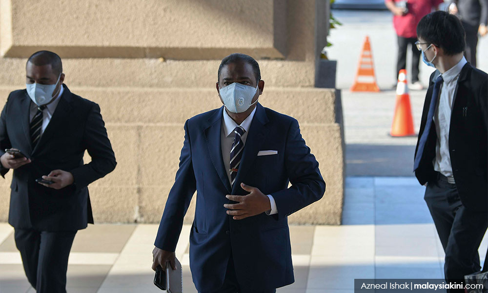 Azeez Rahim belum bebas kes rasuah, itu hanya hujah peguam - SPRM