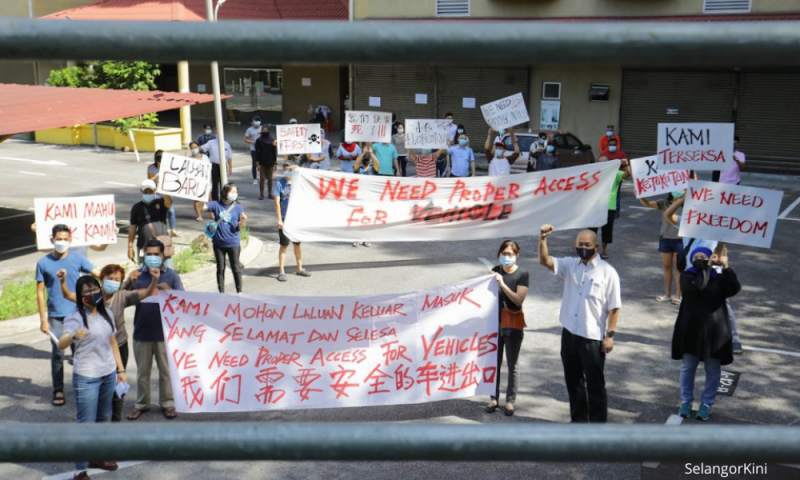 Residents protest after Suke road closure cuts off their condo - report
