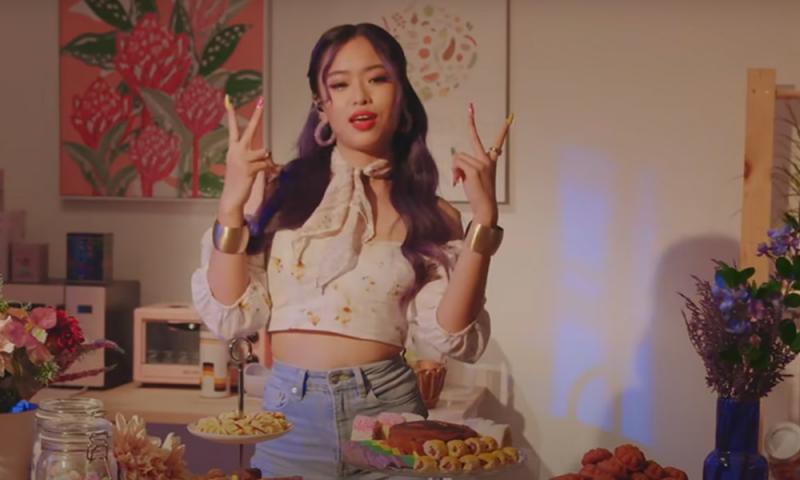 Dolla harap mesej lagu raya 'sampai' walau berpakaian seksi