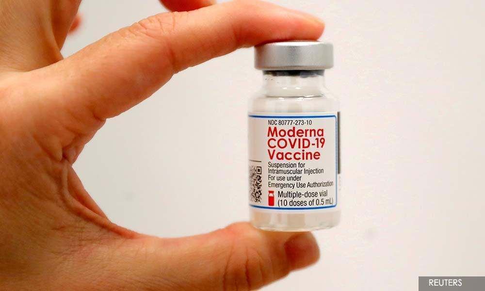 Moderna says booster dose of vaccine appears protective against Omicron