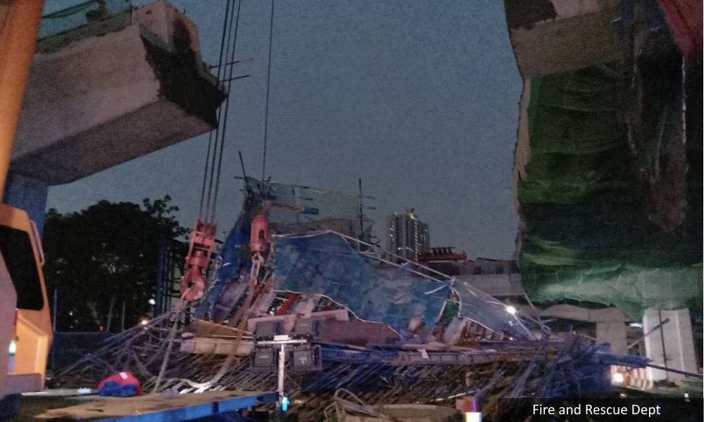 Perancah besi Dash runtuh, 2 pekerja cedera