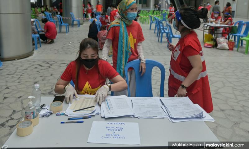 Language barrier affecting migrant workers healthcare - Equity Initiative
