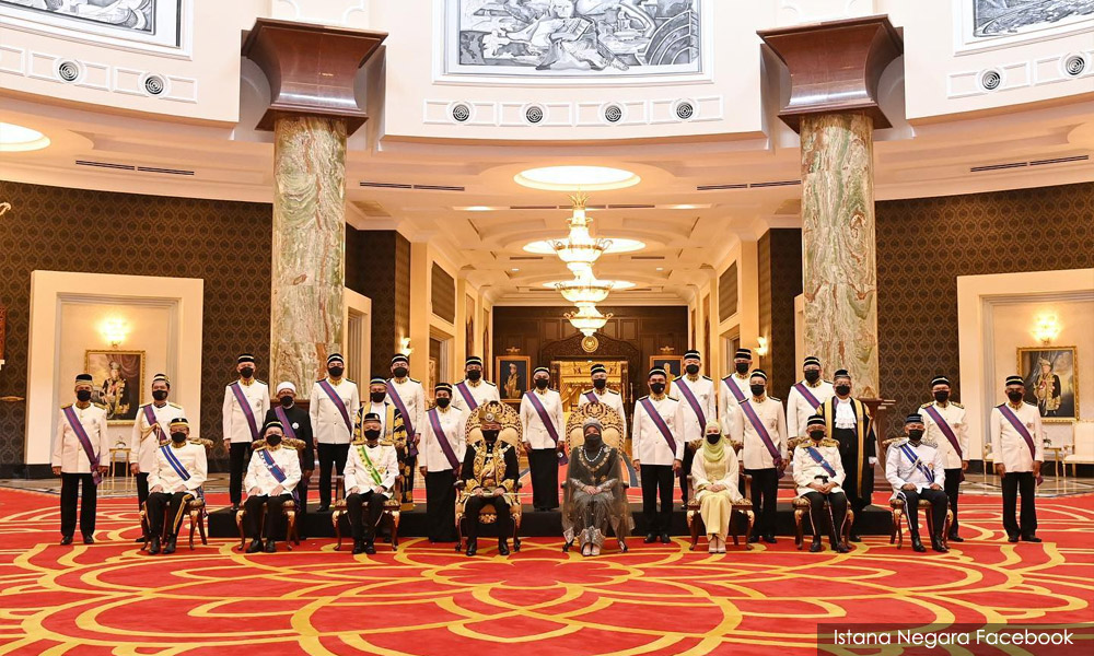 King confers 'Tan Sri' title to Hadi, Liow, Abang Jo and 17 others