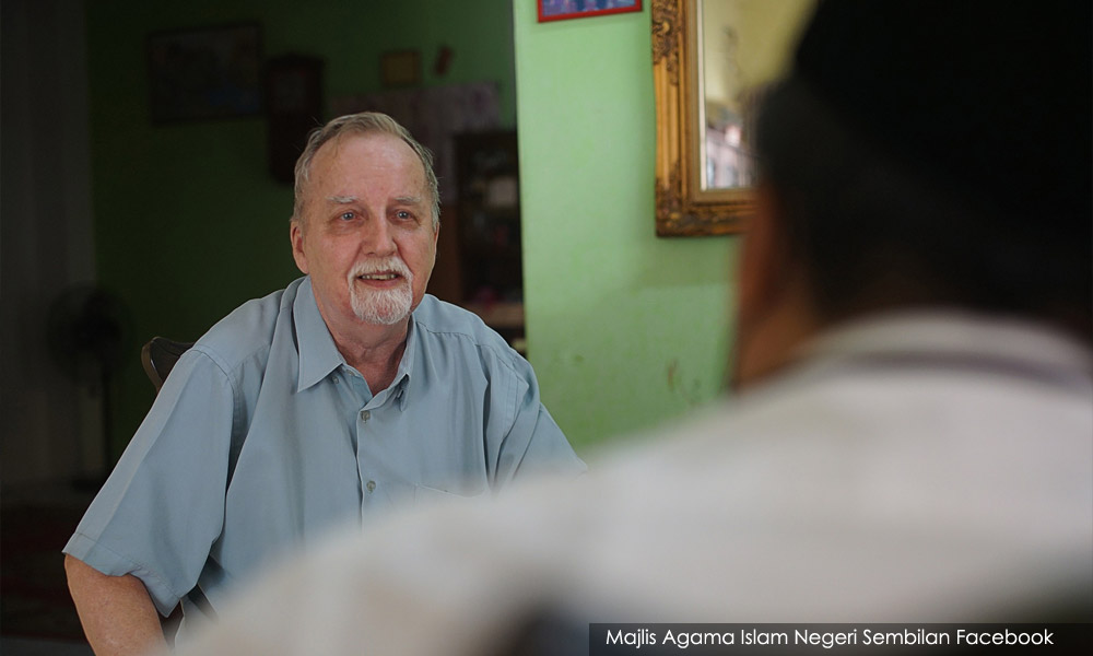 MAINS hulur bantuan pada Johan Abdullah