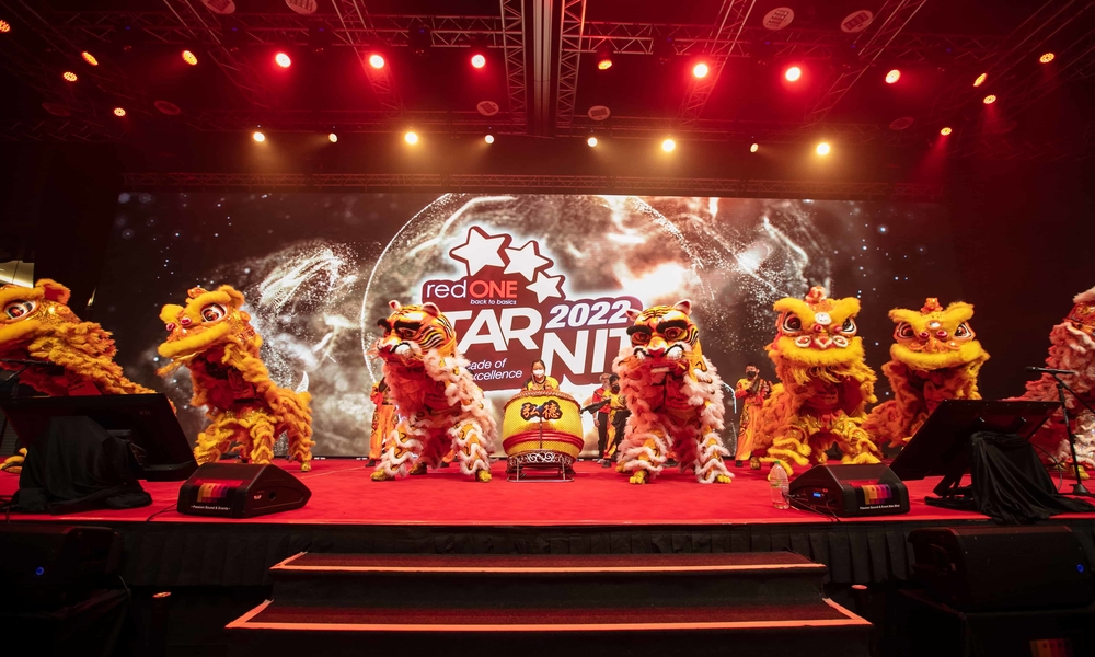 redONE rewards its partners with cash and cars in appreciation dinner